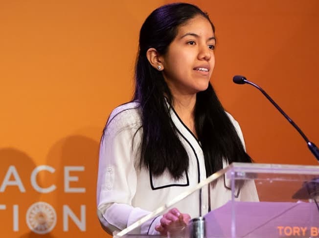 Eileen Barros Empowers Marginalized Communities | Tory Burch Foundation